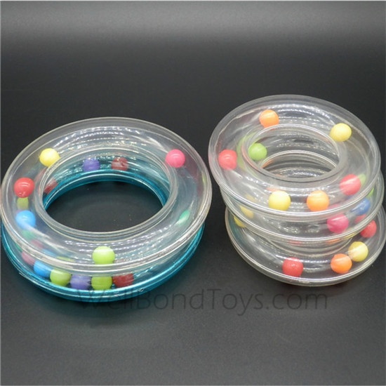 coloured plastic rattle ring with beats,plastic rattle with rainbow beats